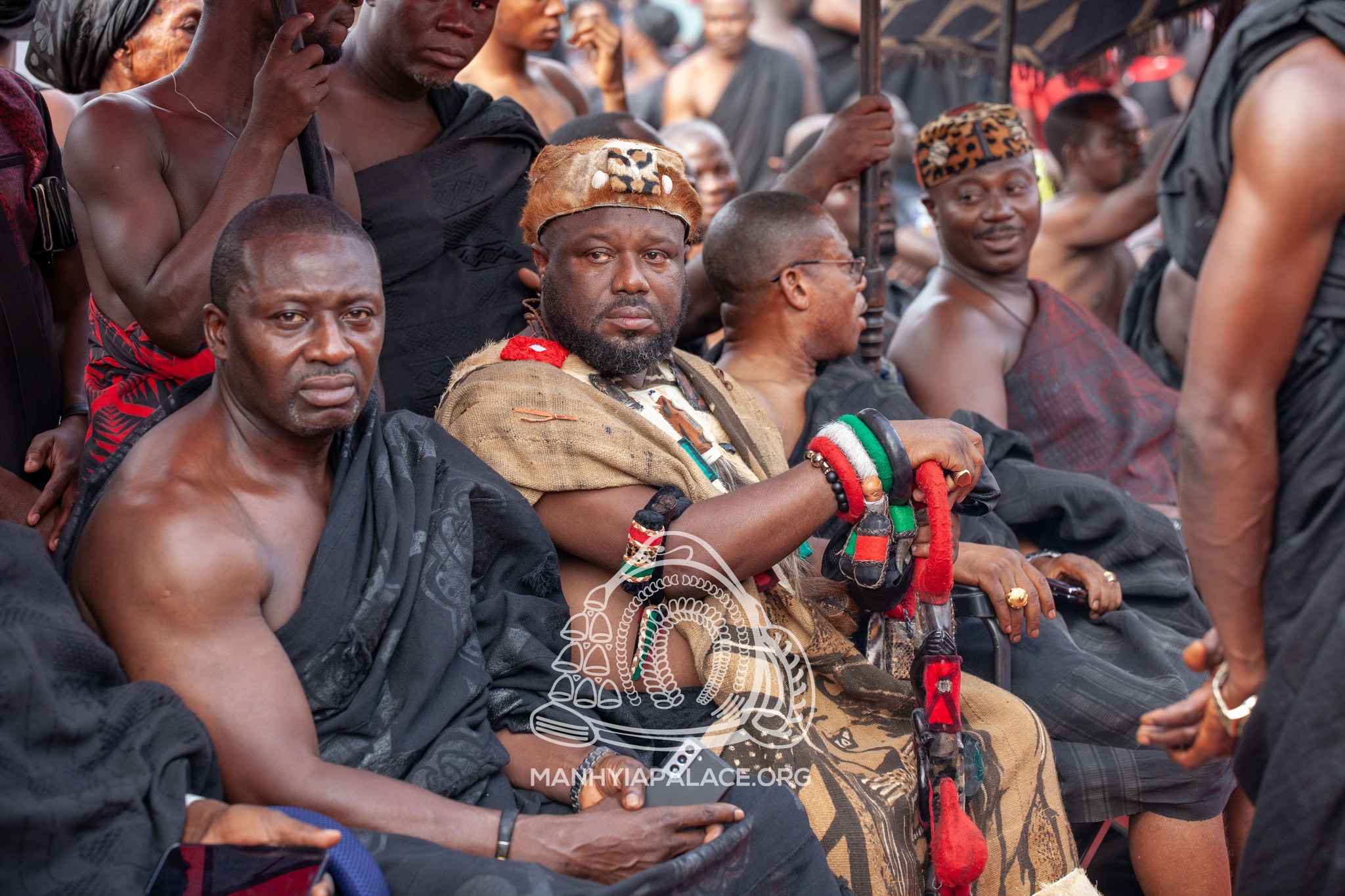 Asantehene Pays Last Respect To Deceased Paramount Chief Of Agona ...