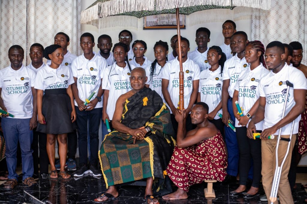 Otumfuo Foundation Offers Scholarship To 25 Brilliant But Needy Students – Manhyia Palace