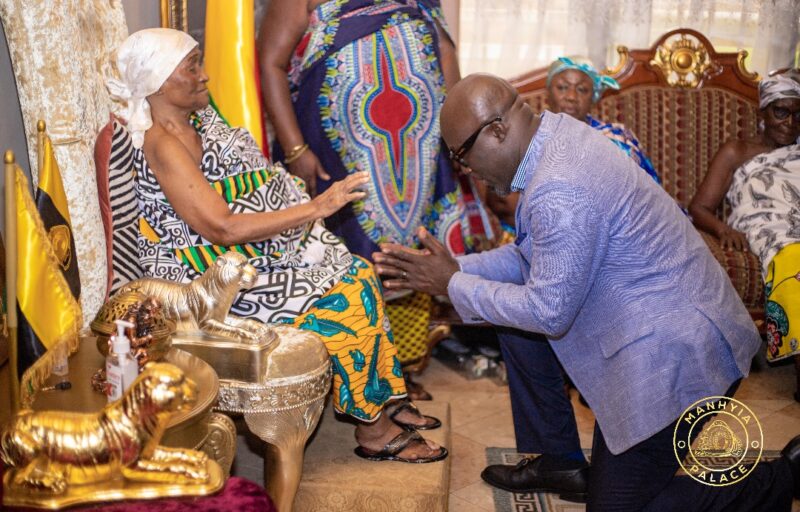 KATH CEO Receives Asantehemaa’s Blessings – Manhyia Palace
